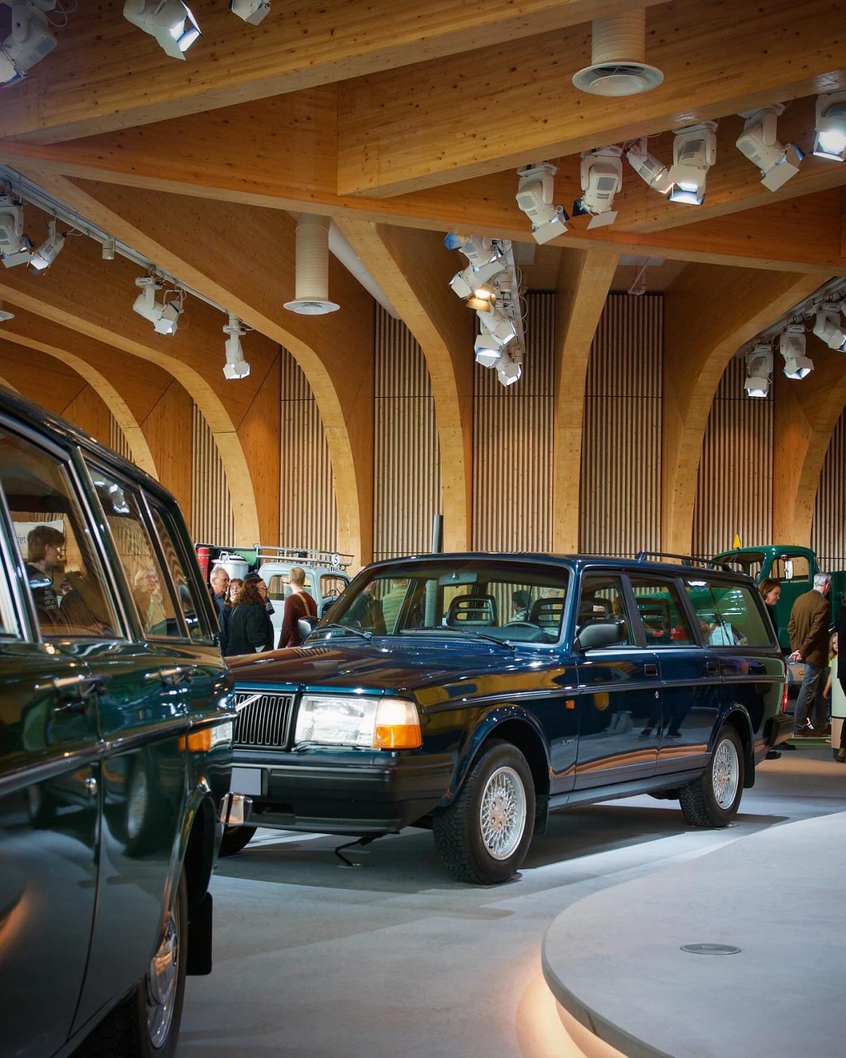 A Late Success: The Volvo 240 Super Polar – The Volvo 240 Classic Page
