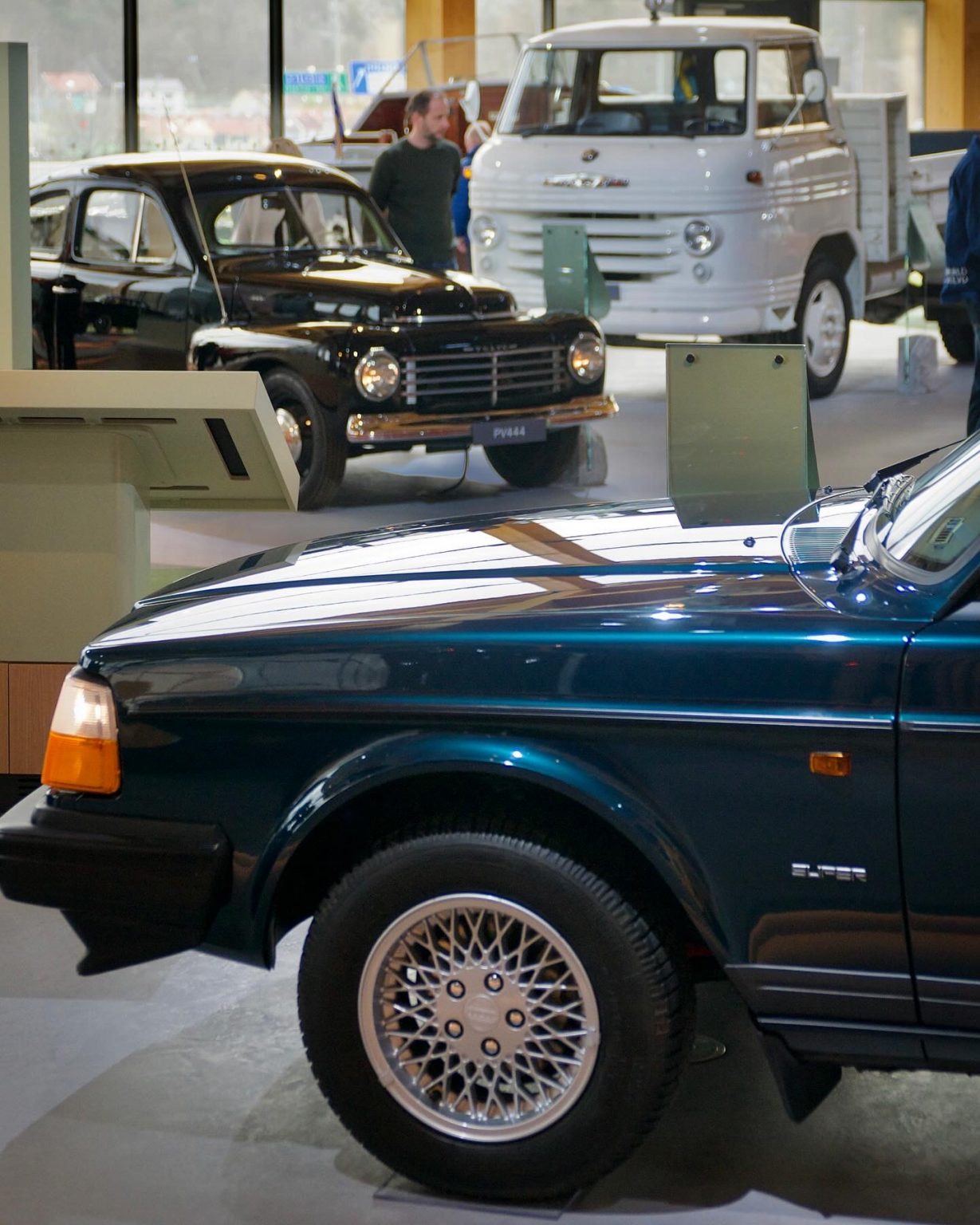 A Late Success: The Volvo 240 Super Polar – The Volvo 240 Classic Page