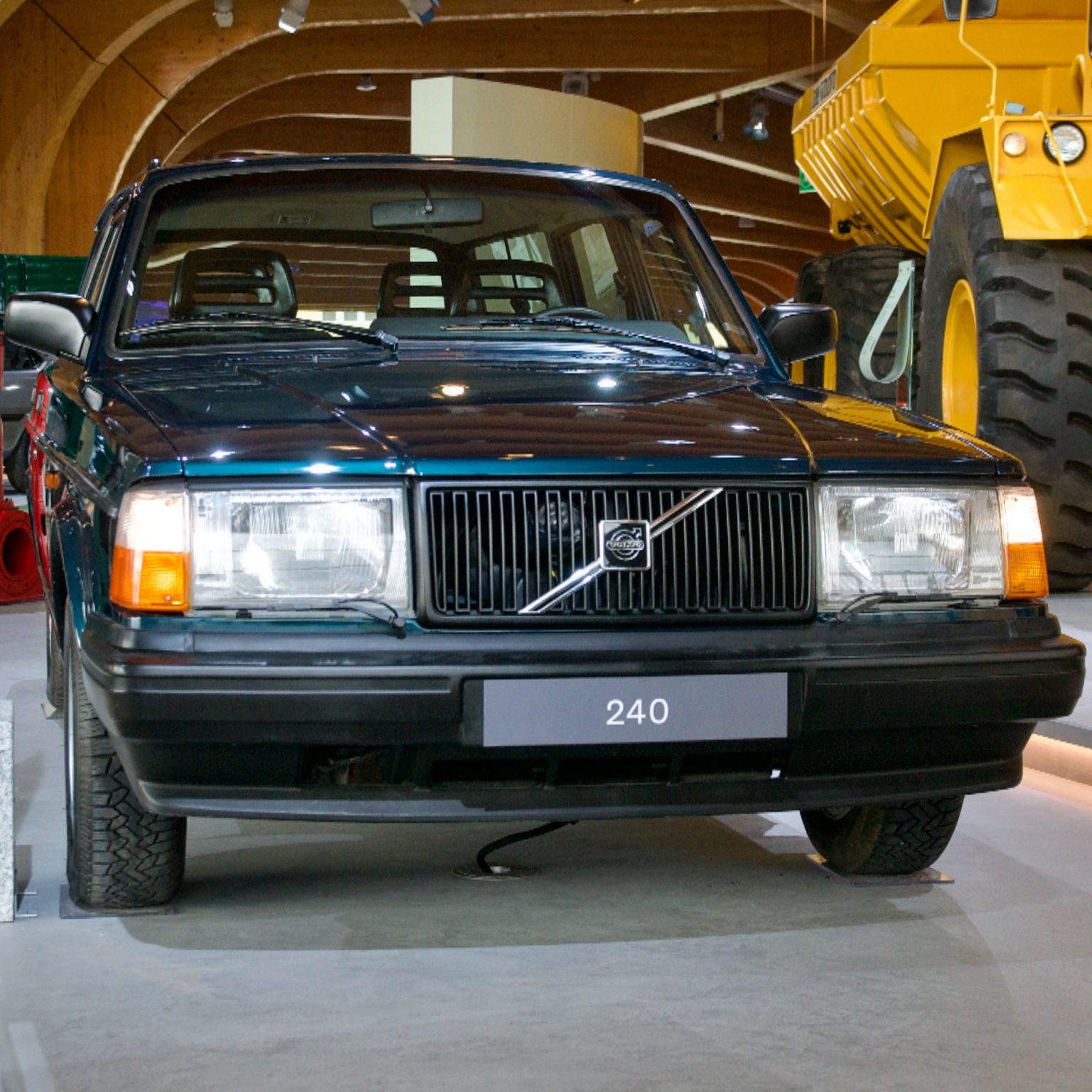 A Late Success: The Volvo 240 Super Polar – The Volvo 240 Classic Page