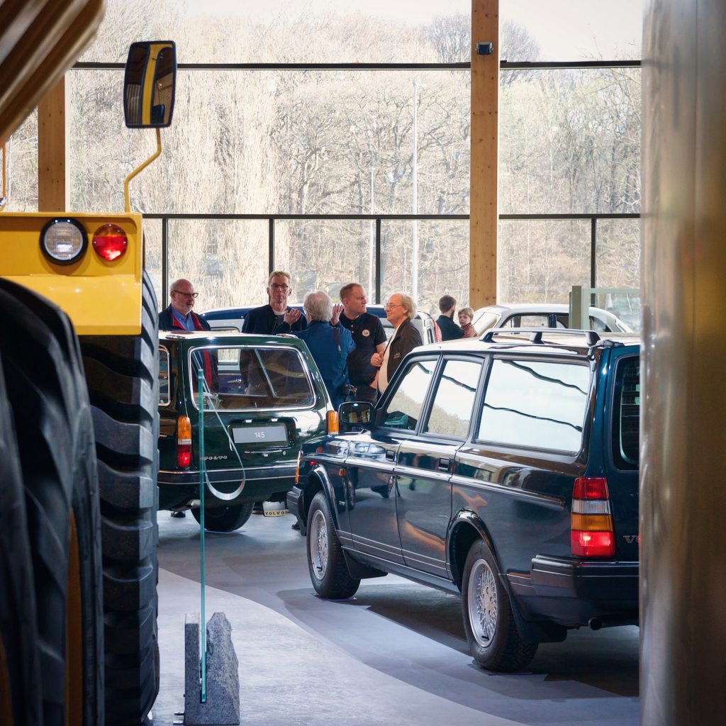 A Late Success: The Volvo 240 Super Polar – The Volvo 240 Classic Page